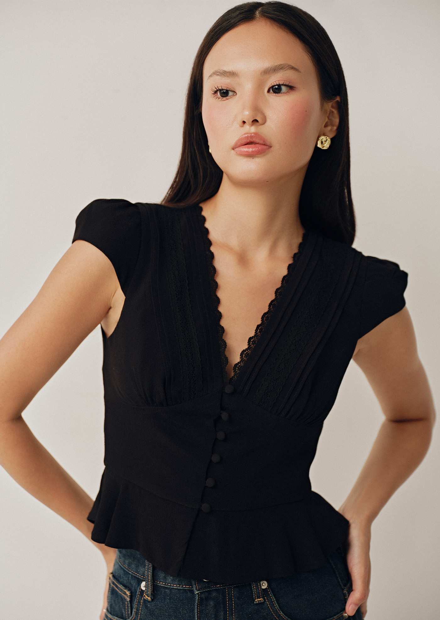 Anya Top - Black | Caramel Monster