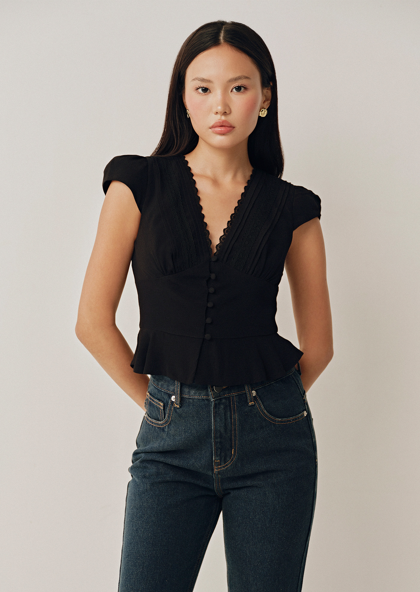 Anya Top - Black | Caramel Monster
